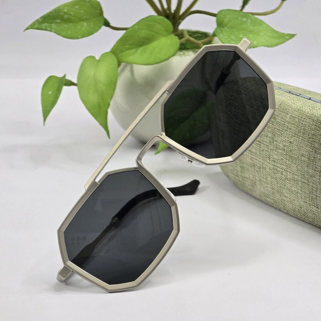 New trendy lock styles silver black Square shape luxurious sunglass for ...